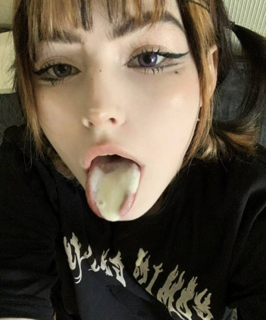 Соня Sqwrtick | слив фото из Boosty 18+